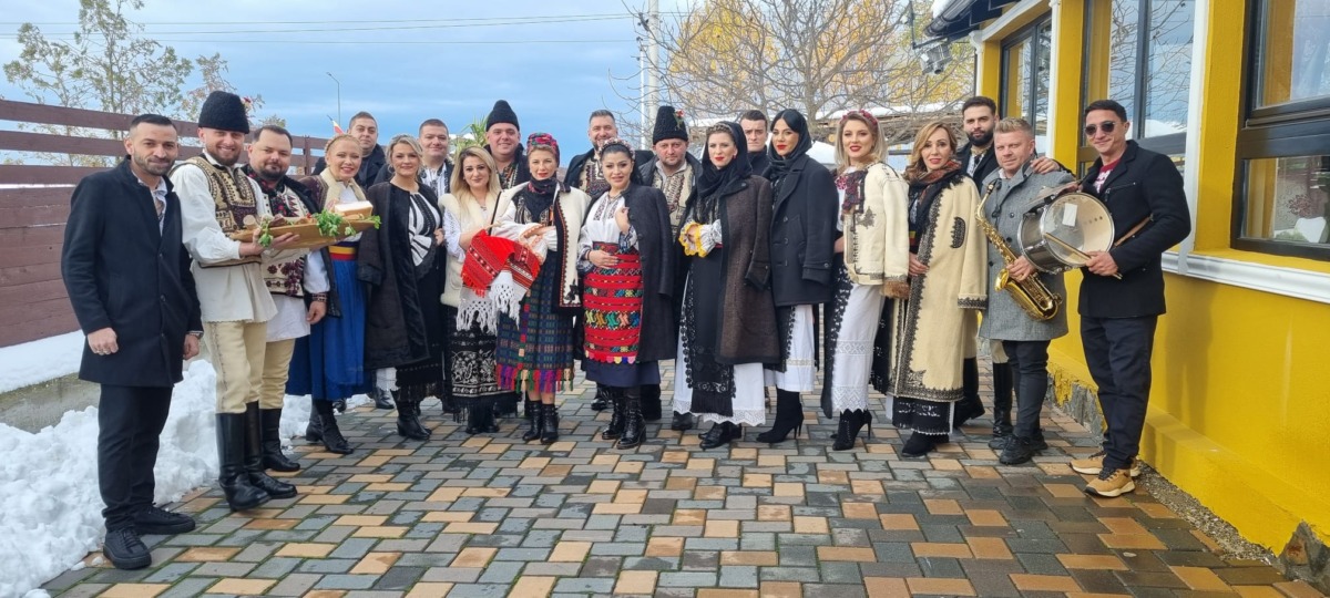 Colindătorii Țării Făgărașului vor lansa două colinde - Făgărașul Tău